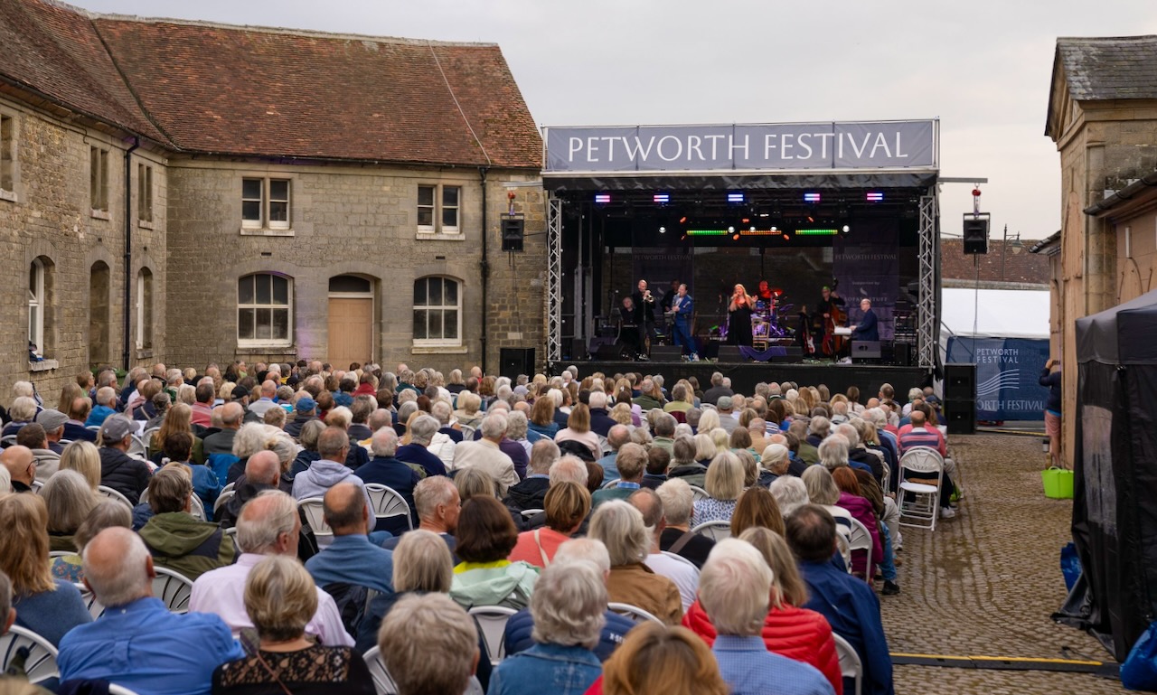 ペットワース・フェスティバルPetworth Festival | 月刊音楽祭